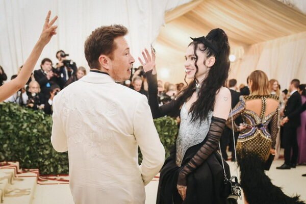 Elon Musk's partner, Grimes with an unusual statement after the ...