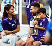 Lionel Messi in the arms of his wife and three sons celebrated for ...